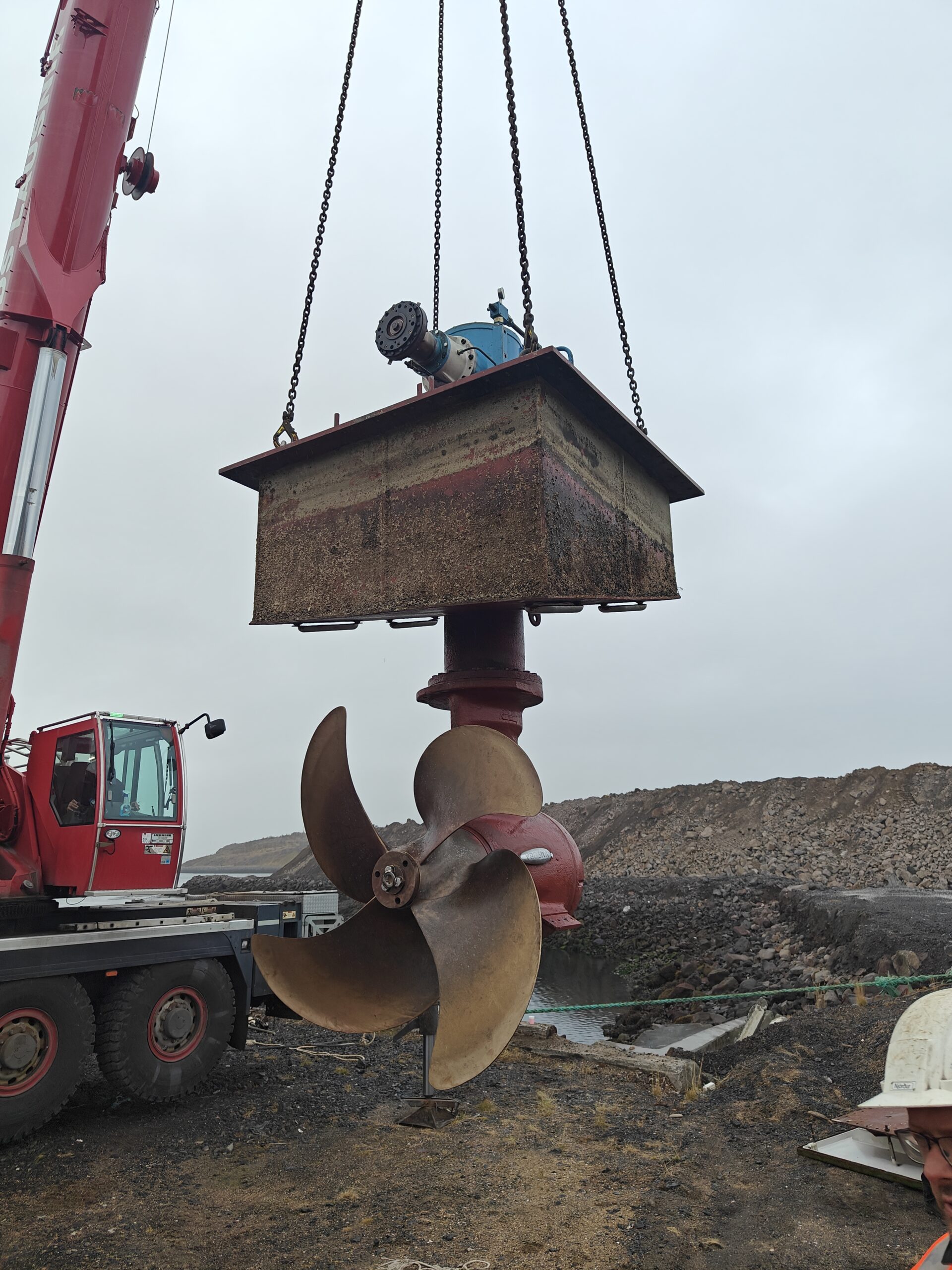 Thruster overhaling i Island - West-Marine