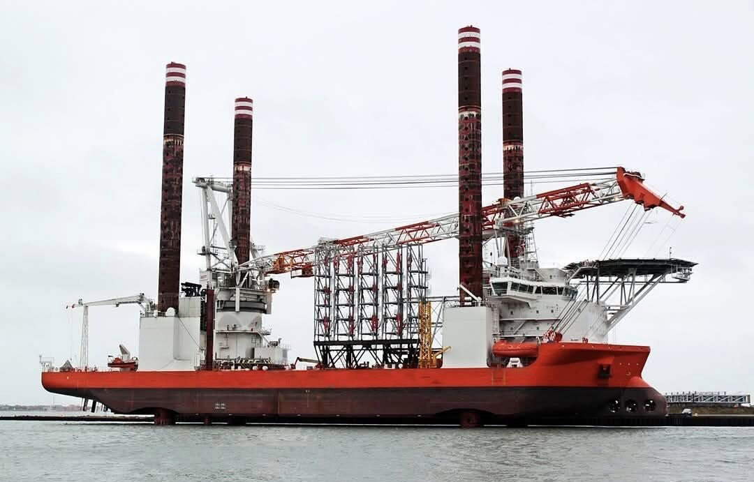 Overhaling på Wind Carrier - West-Marine